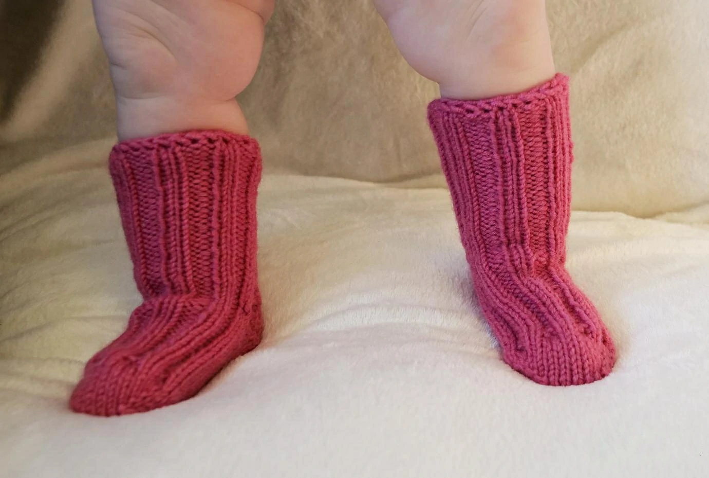 Baby Socks - Free knitting pattern - DIY Education